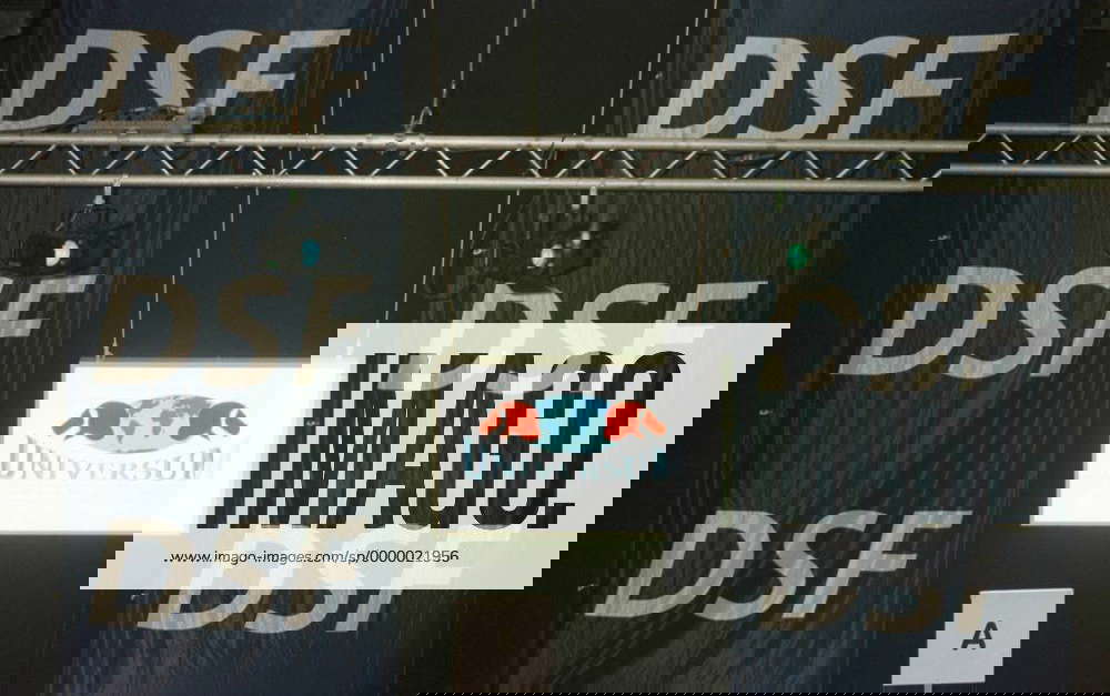 DSF, TV, Fernsehen, Fernsehtechnik, Übertragung, Kamera und ein Schild ...