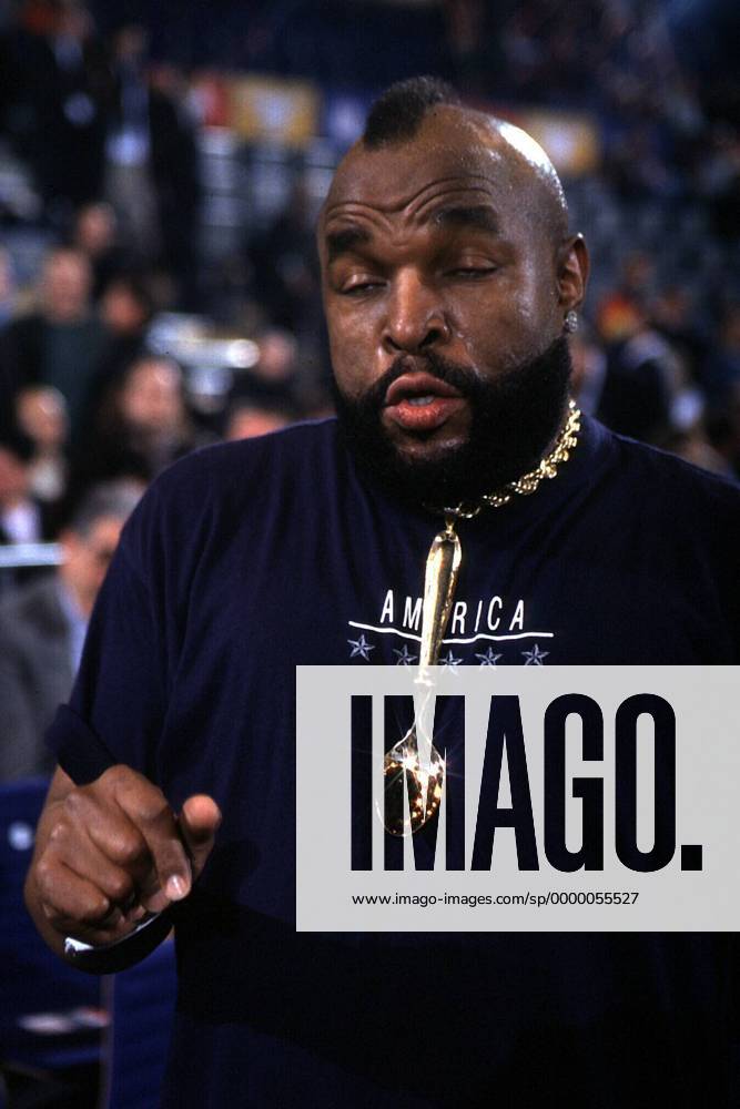 Star Mister T, bekannt aus der Serie A-Team, mit dem Goldenen Löffel um ...