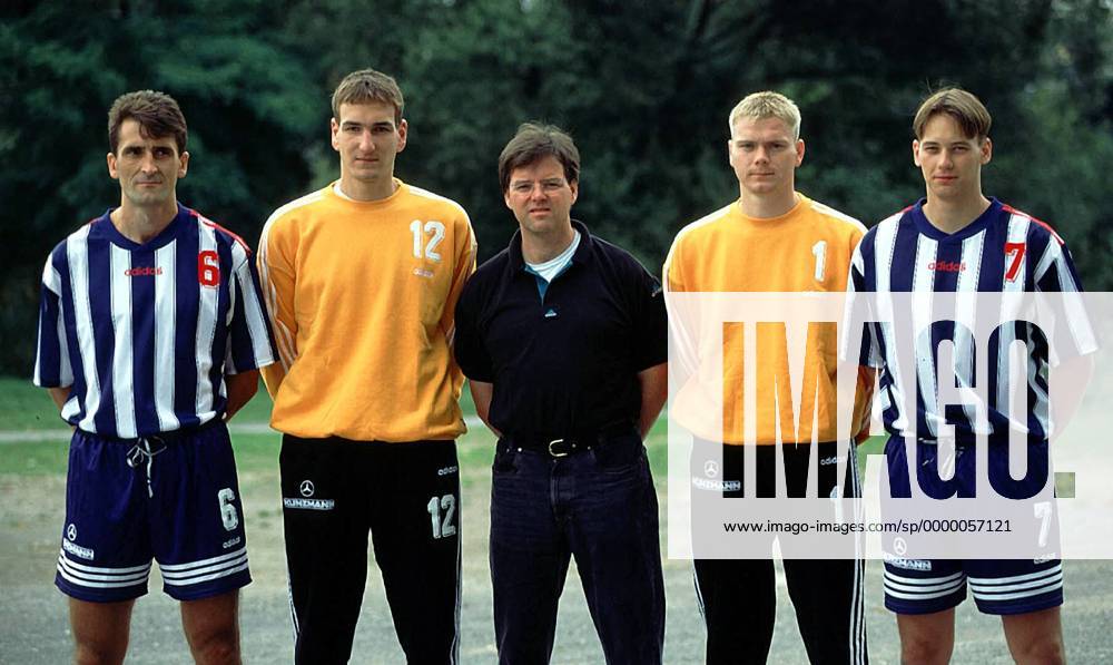 V.l.: Sasa Dakic, Torwart Felix Beck, Trainer Thomas Gloth, Axel ...