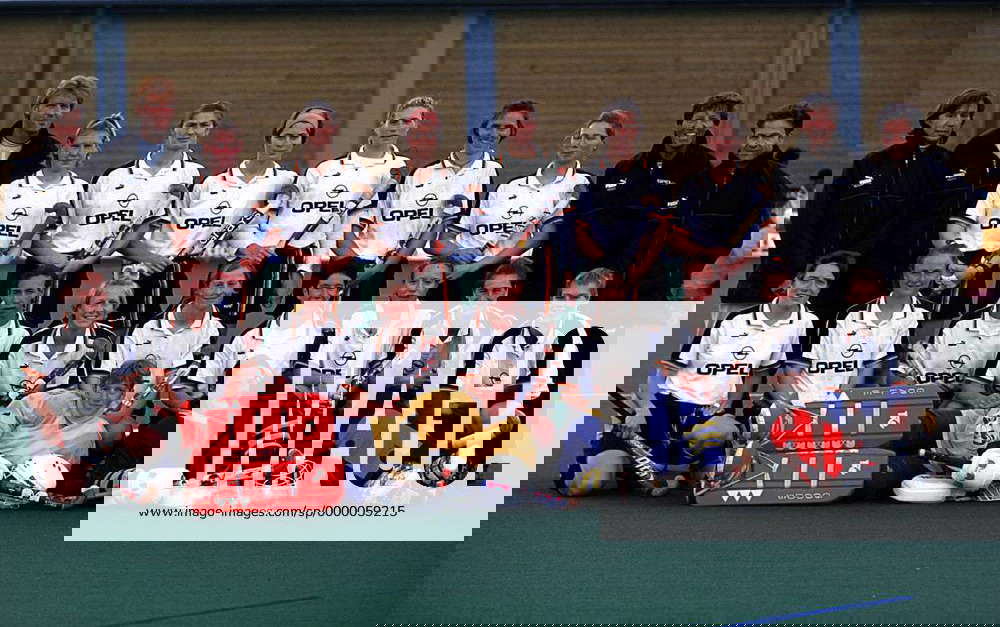 V.R.v.l.: Wibke Weisel, Birgit Reusch, Inga Möller, Philippa Suxdorf ...