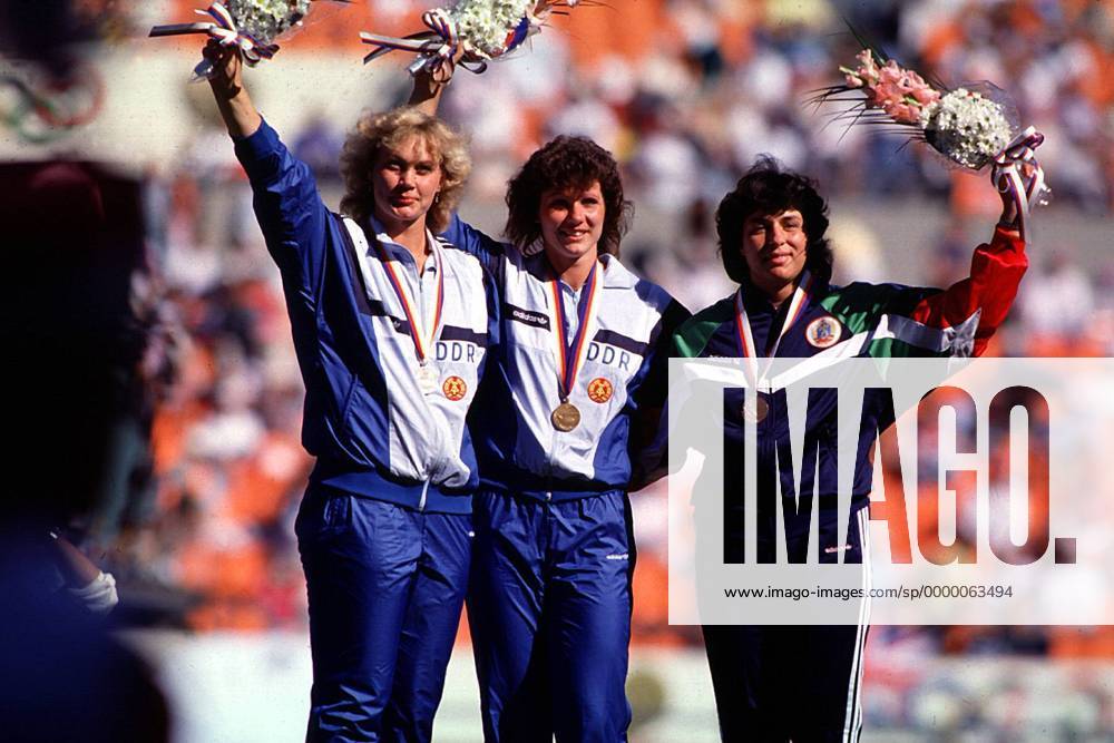 V.l.: Diana Gansky, Martina Hellmann (beide DDR), Zwetanka Christowa (Bulgarien) Leichtathletik OS