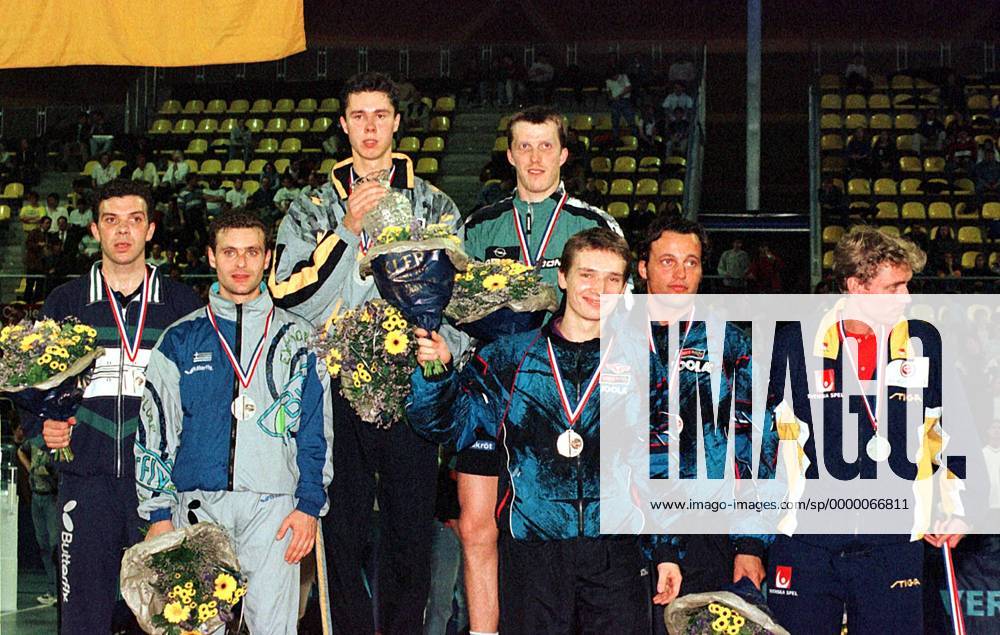 Auf dem Siegerpodest: die Europameister Vladimir Samsonov (M., li ...
