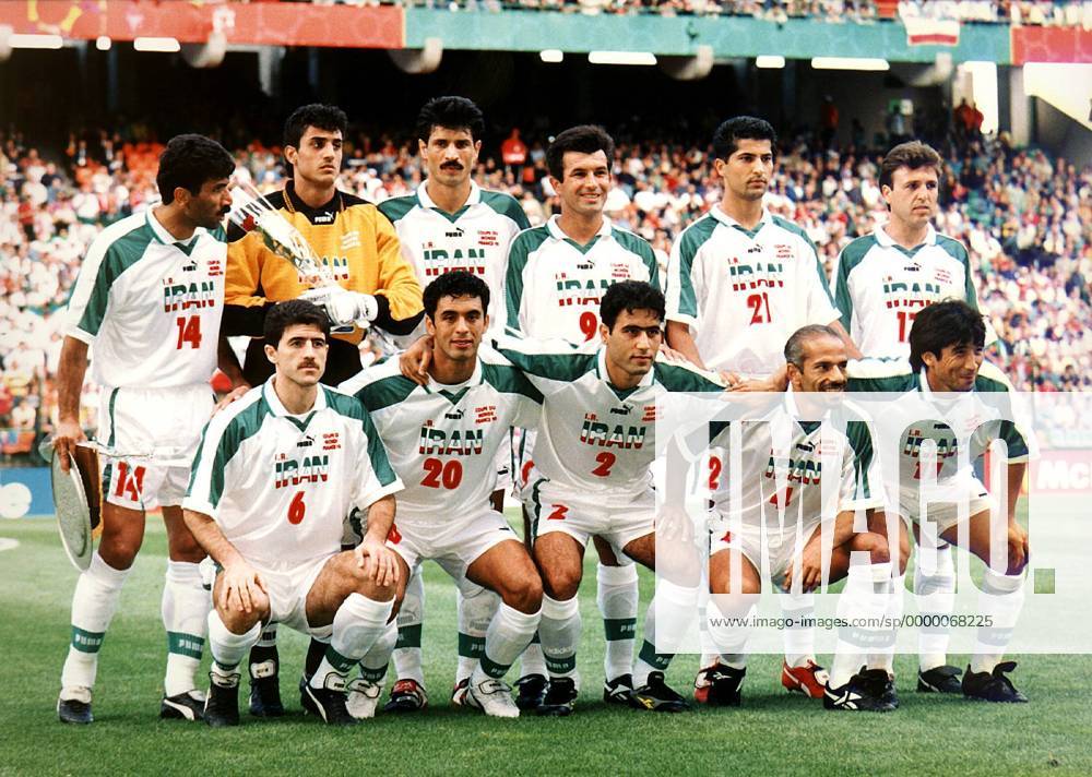 Die iranische Nationalmannschaft v.l.n.r., hinten: Nader Mohammadkhani ...