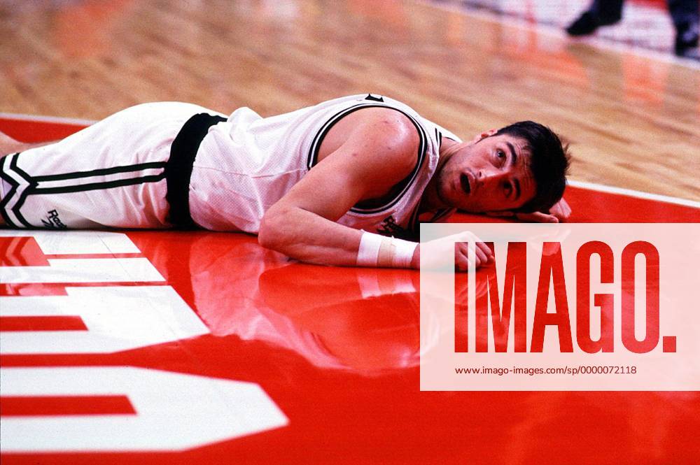 Predrag Danilovic am Boden Basketball Herren Mc Donalds Cup 1993 ...