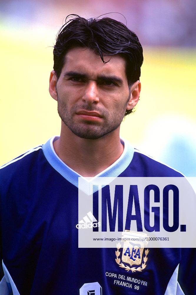 Der Argentinier Roberto Ayala im Porträt während der Hymne Fußball WM ...