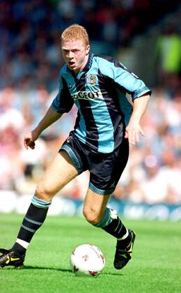 David Burrows am Ball Fußball Herren English Premier League 1996 1997 ...