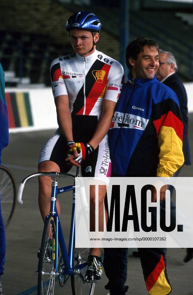 Michael Scheurer konzentriert sich auf das Rennen Radsport LM Herren ...