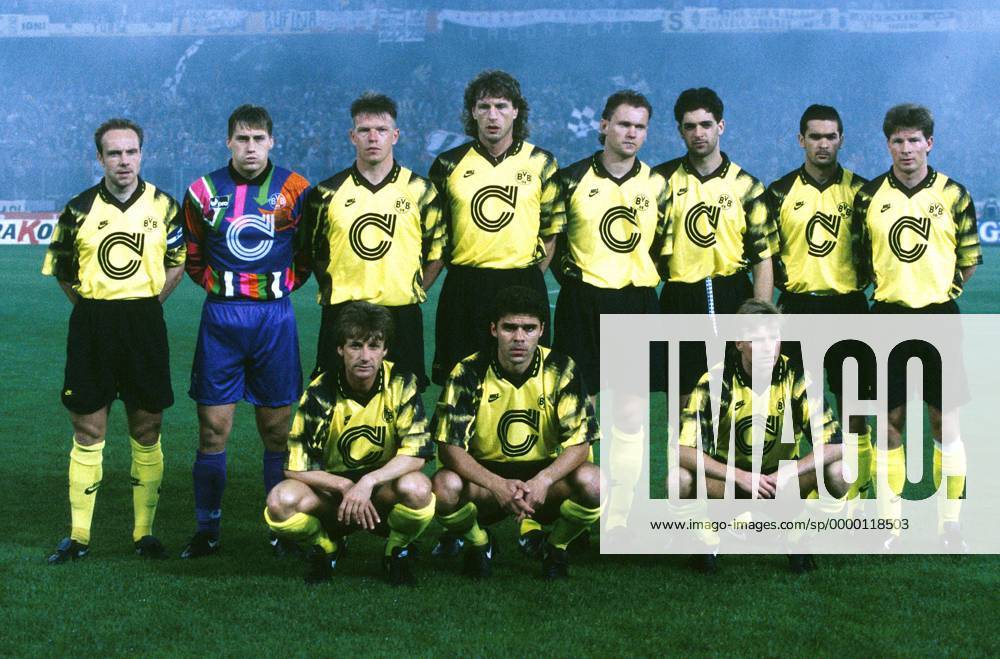 Der BVB anno 1993: H.R.v.l.: Kapitän Michael Rummenigge, Torwart Stefan ...