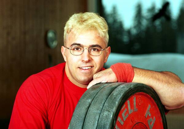Oliver Caruso an seinem Sportgerät Gewichtheben Herren Shooting 1999 ...