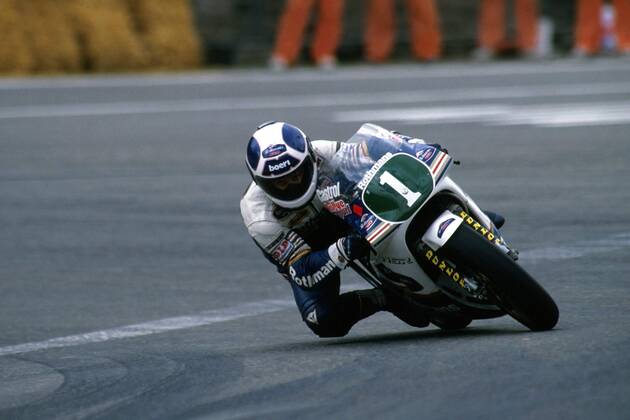 Toni Mang auf seiner Maschine Motorsport WM Herren Großer Preis von ...