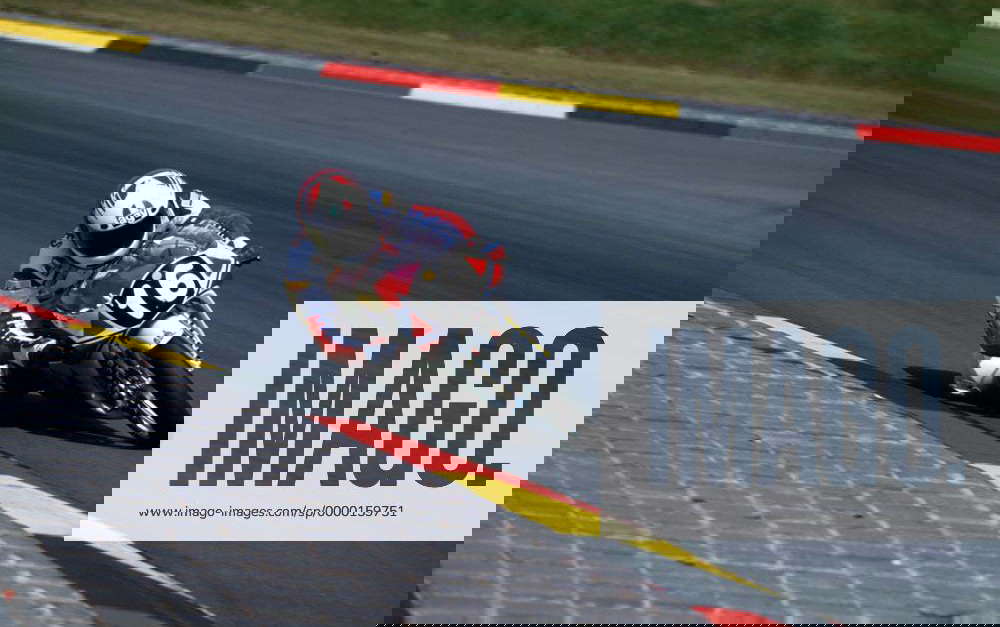 Dirk Raudies auf seiner Maschine Motorsport WM Herren Großer Preis von ...