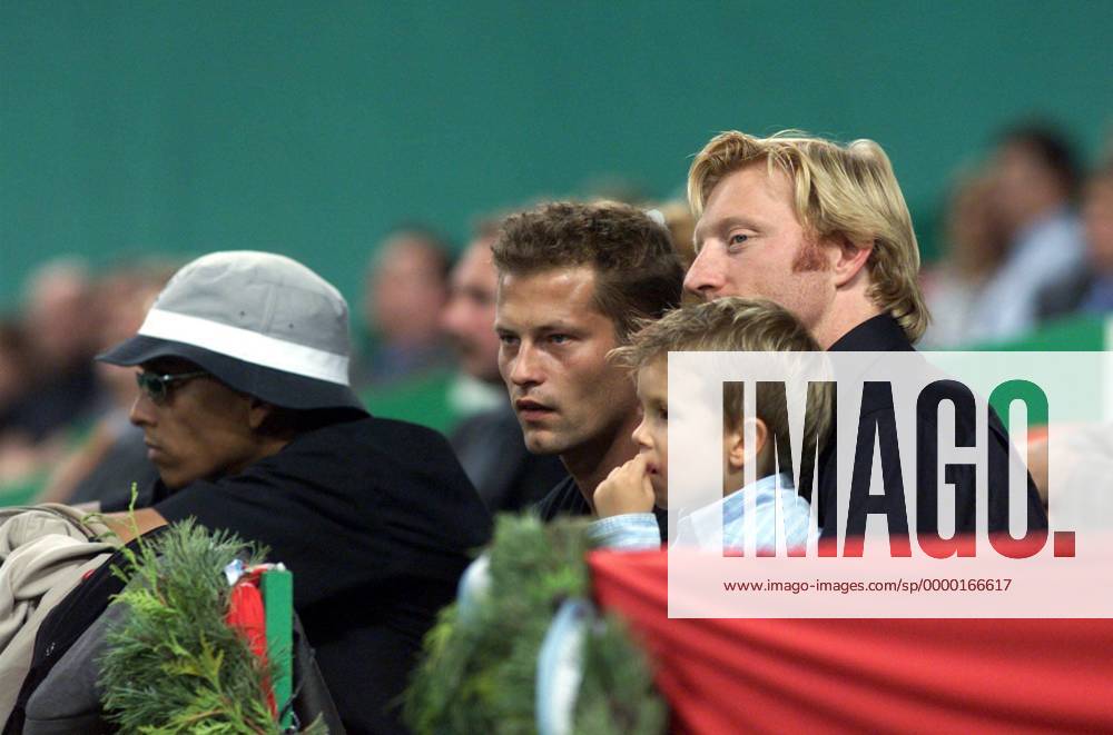 V.r.n.l. Boris Becker mit Luke Steeb im Arm (Sohn von Davis-Cup-Kapitän ...