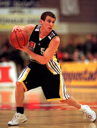 Brad Eppehimer (Braunschweig) am Ball Basketball 1. BL Herren BBL ...