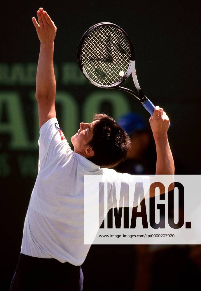 Julie Halard-Decugis (Frankreich) - Aufschlag Tennis Damen Ericsson ...