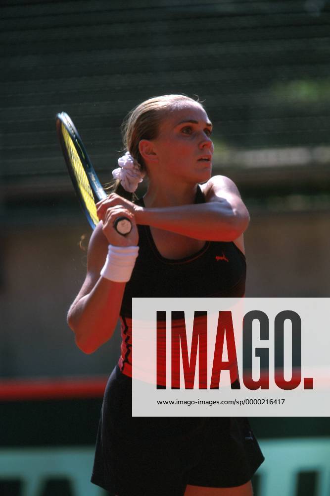 Tatiana Panova (Rußland) - beidhändige Rückhand Tennis Damen Betty ...