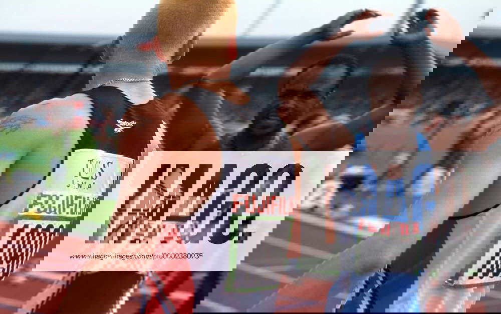 Falk Balzer (TuS Jena Deutschland) im Streit mit Claude Edorh (re ...