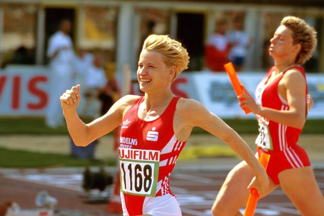 Silke Knoll jubelnd im Ziel Leichtathletik LM Damen Deutsche ...