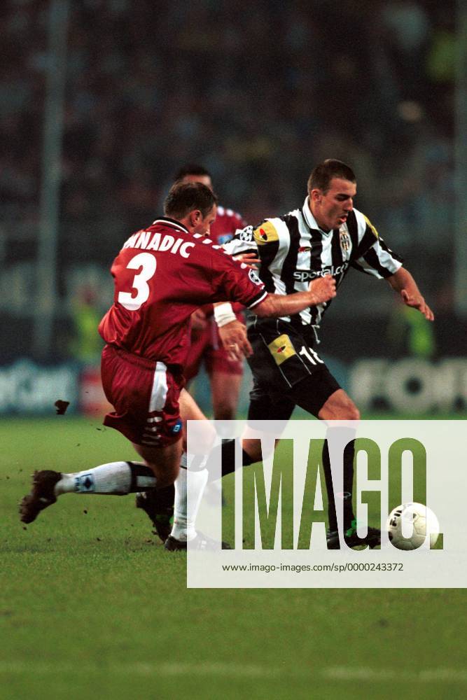 Darko Kovacevic im Duell mit Andrej Panadic Fußball EC 1 Herren ...