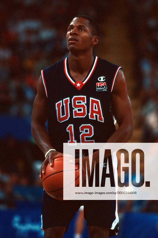 Ray Allen (USA) konzentriert sich auf den Freiwurf Basketball OS Sommer ...