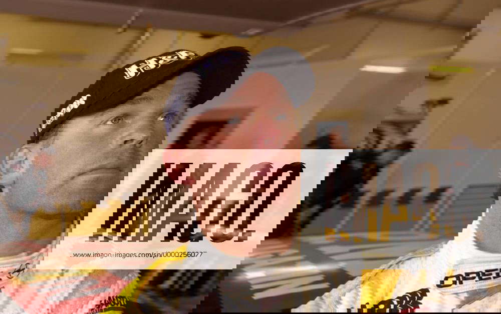 Uwe Alzen (Deutschland Opel Holzer) schaut auf Motorsport LM Herren ...