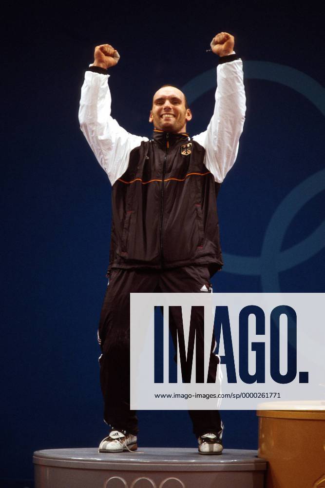 Marc Huster (Deutschland) - Jubelpose Gewichtheben OS Sommer Herren ...