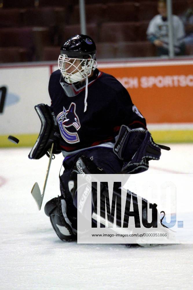 Goalie Dan Cloutier (Canucks) - Torwartparade Eishockey Herren NHL ...