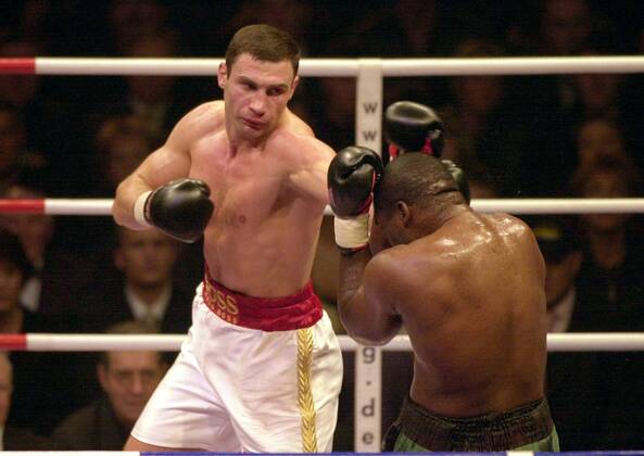 Vitali Klitschko (li., Ukraine) gegen Ross Puritty (USA) Boxen Herren ...