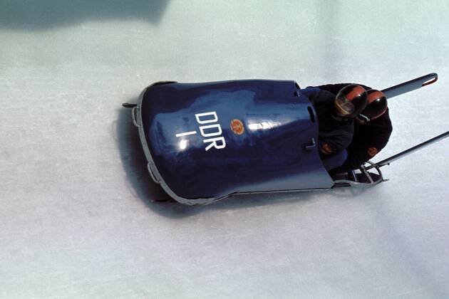 DDR I - Pilot Horst Schönau und Raimund Bethge Bobsport OS Winter ...