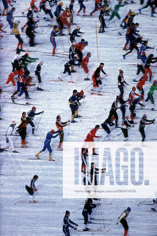 Gedränge beim Engadiner Skimarathonlauf Nordischer Skilauf 15. Engadin Skimarathon 1983, Ski
