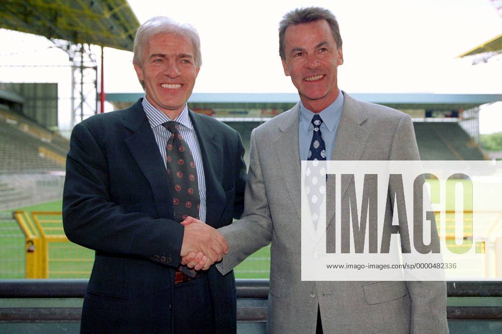Trainer Nevio Scala und Sportdirektor Ottmar Hitzfeld Fußball 1. BL ...