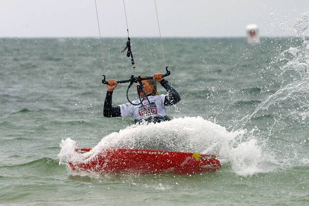 Julie Prochaska (USA) Kite-surfing Damen World Championship Tour 2001 ...