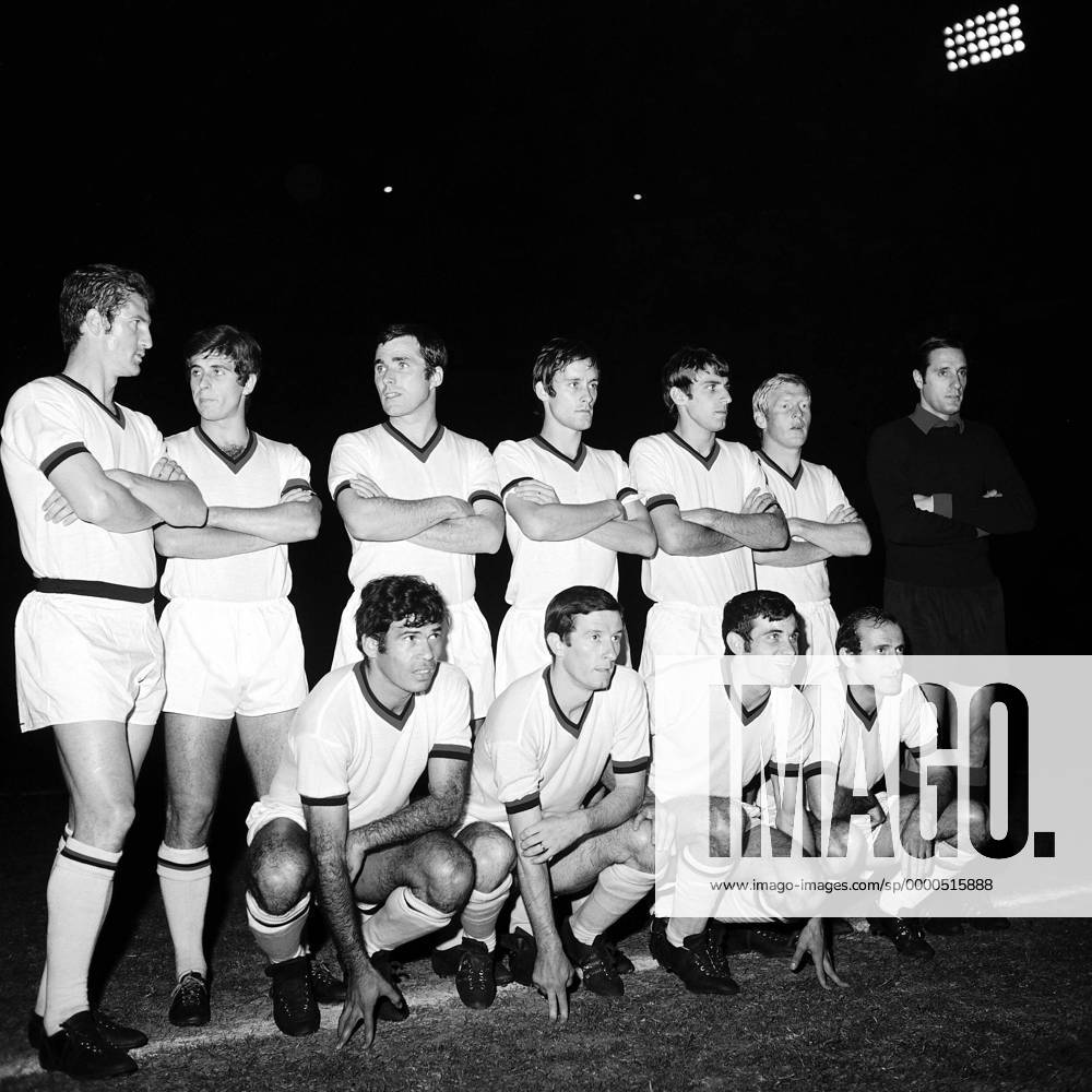Mannschaftsbild Milan, hinten v.li.: Angelo Sorman, Gianni Rivera, Saul ...