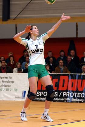 Claudia Frank (USC) - Angabe Volleyball 1. BL Damen Saison 2001 2002 ...
