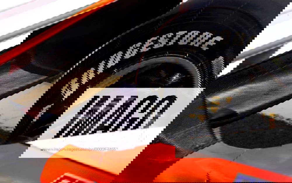 Hinterreifen eines Bridgestone-Ferrari-Boliden Motorsport Grand Prix ...