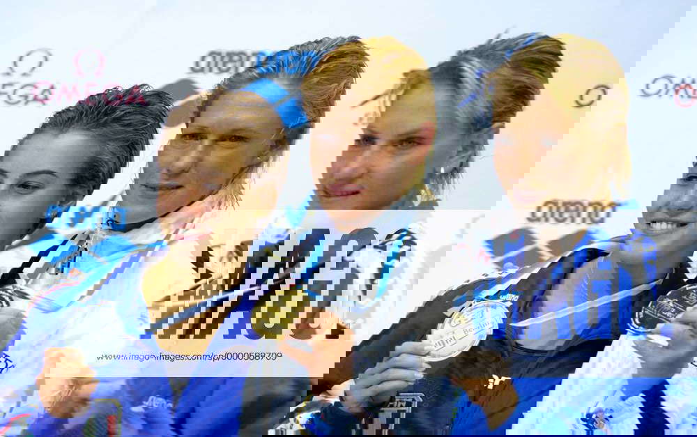 Siegerehrung - v. li.: Tania Cagnotto (Italien), Europameisterin Anke ...