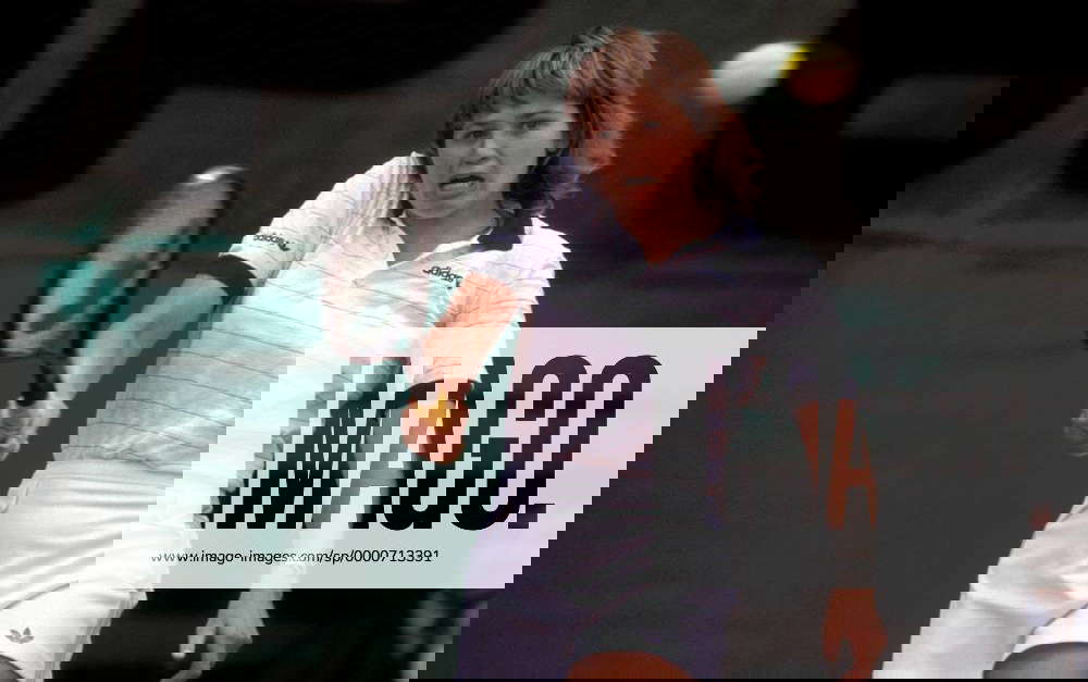 Eva Pfaff (Deutschland) - Vorhand Tennis Damen FILA Cup 1983, WTA, Sand ...