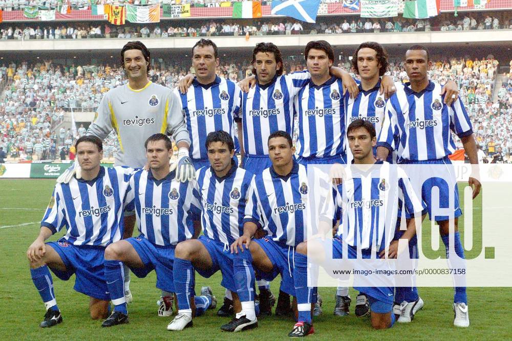 Mannschaftsfoto Porto, hinten v.li.: Torwart Vitor Baia, Jorge Costa ...