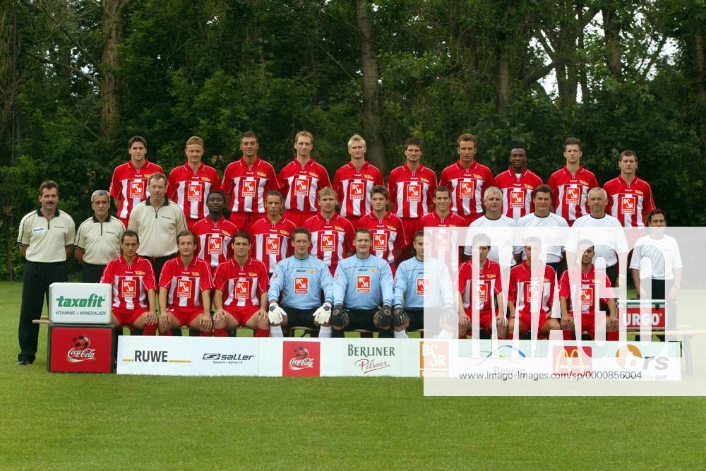 Mannschaftsfoto Union Berlin: Hinten v.li.: Bruns, Kozak, Ristic ...