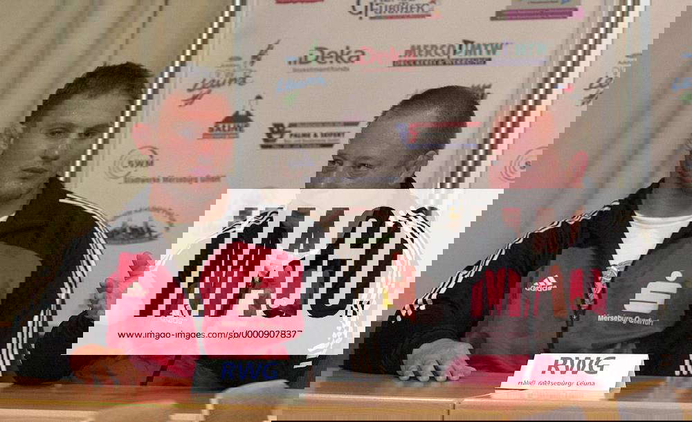 Trainer Rainer Kamm (re.) und Sven Thiele (beide Halle) Ringen 1. BL ...