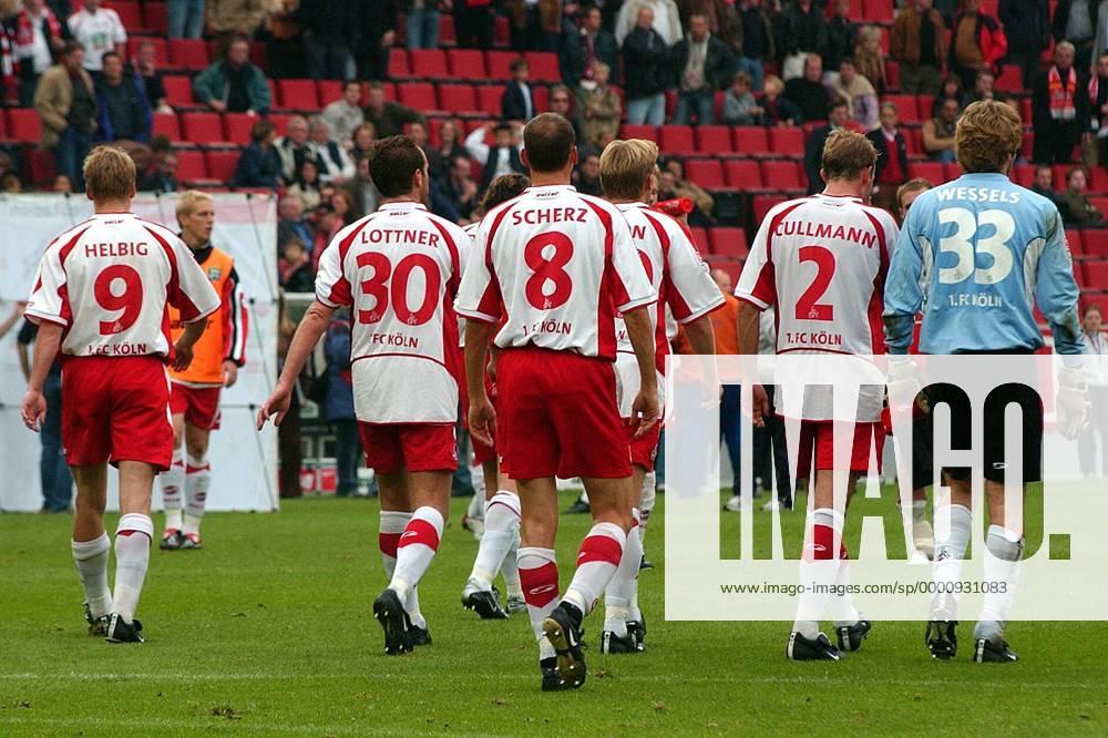 Abgang Köln, v.re.: Torwart Stefan Wessels, Carsten Cullmann, Cichon ...