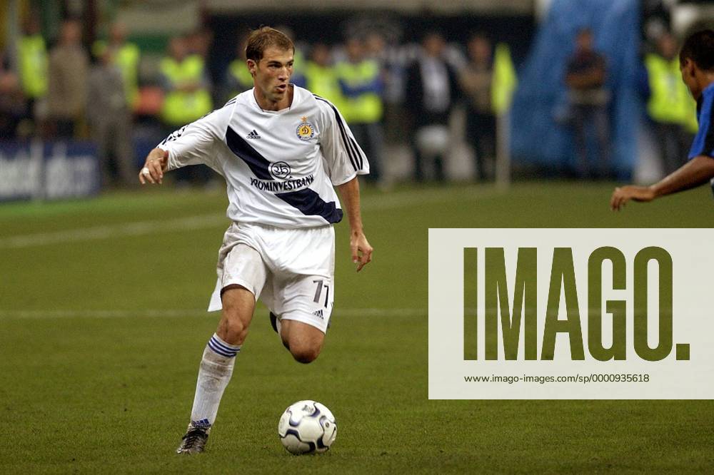 Georgi Peev (Dynamo Kiew) am Ball Fußball EC 1 Herren Champions League ...