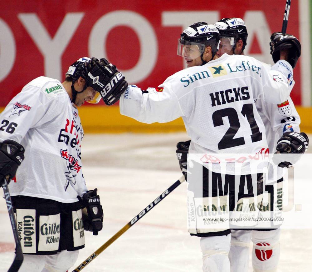 Alex Hicks (re.) mit einem freundschaftlichen Klaps für Jean-Yves Roy ...