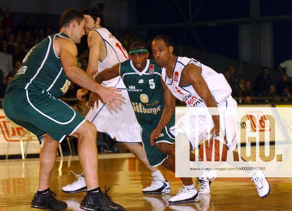Terrence Rencher gegen Mike Lenzly und James Havrilla Basketball 1. BL ...