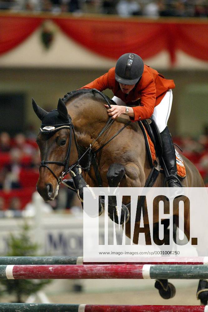 Eva Bitter (Deutschland) auf Stakkato Pferdesport Grand Prix Damen ...