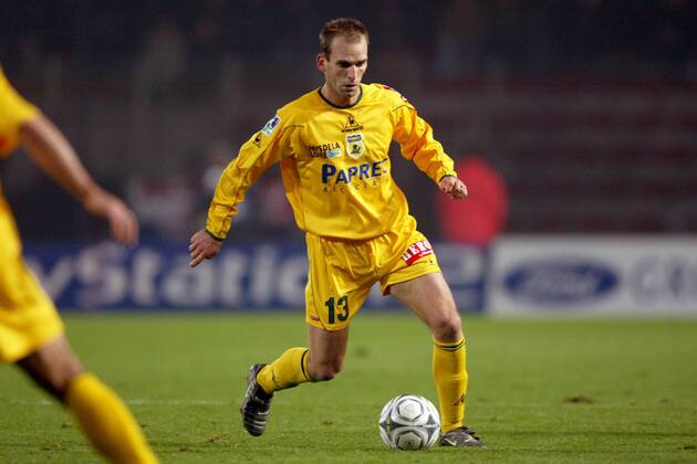 Mathieu Berson am Ball Fußball Herren Ligue Une 2003 2004, 1 ...