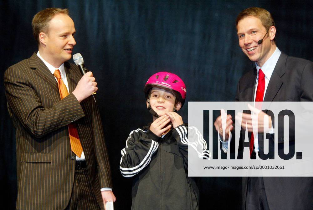 Rick (Mitte), Sohn von Erik Zabel (Deutschland T Mobile), zwischen ...