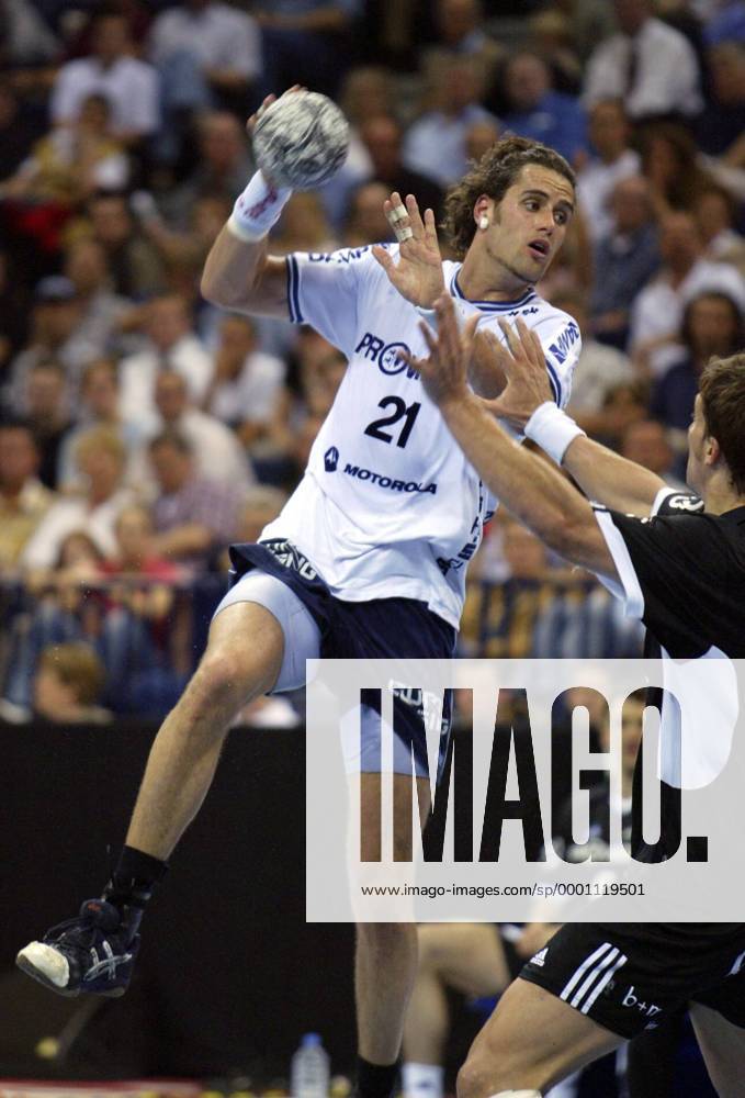 Lars Krogh Jeppesen (Flensburg) - Sprungwurf Handball 1. BL Herren DHB-Pokal 2003 2004, Pokalspiel