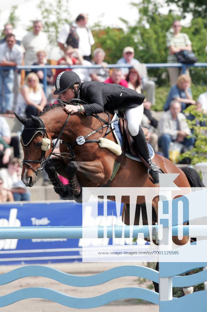 Anna-Maria Benner auf Pablo Pferdesport Damen 41. Maimarktturnier 2004 ...