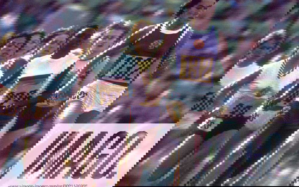 Gunhild Hoffmeister (DDR) führt das 1500m-Feld souverän an ...