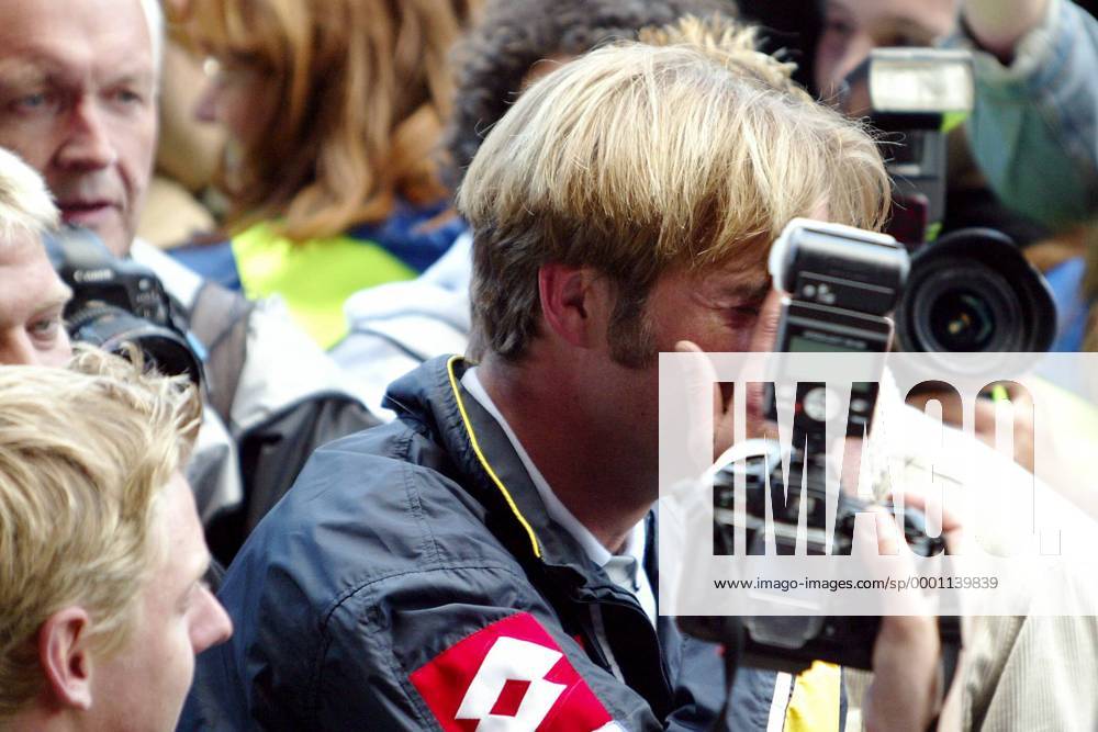 Bei Trainer Jürgen Klopp (Mainz) fließen nach dem Aufstieg in die ...